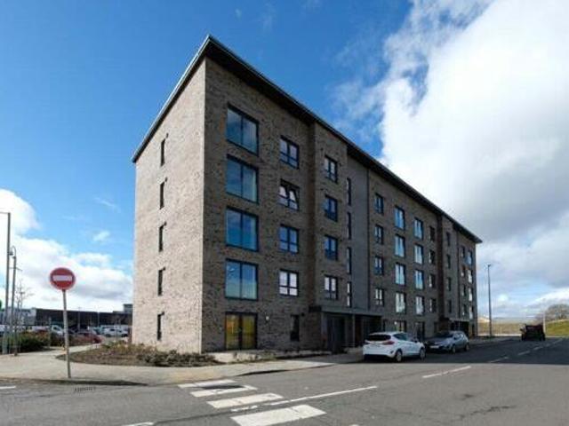 2 Bedroom Ground Floor Flat For Sale In 16 Sandpiper Drive, Edinburgh