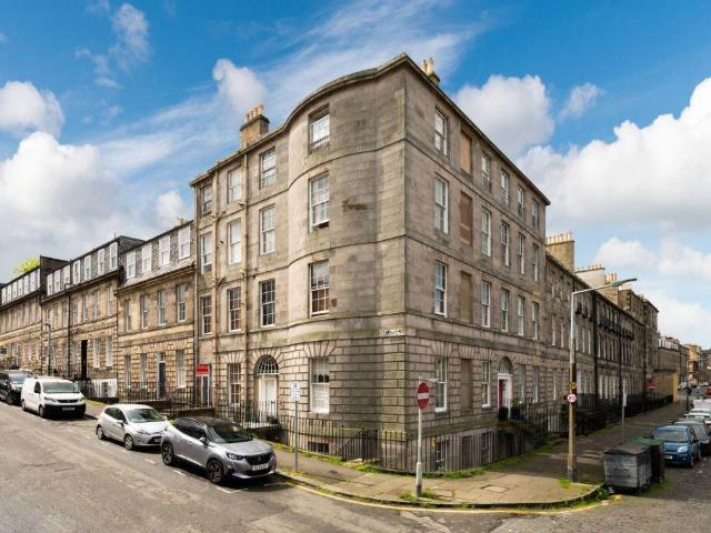 2 bedroom ground floor flat for sale in 18a, Hart Street, New Town, Edinburgh, EH1 3RN, EH1