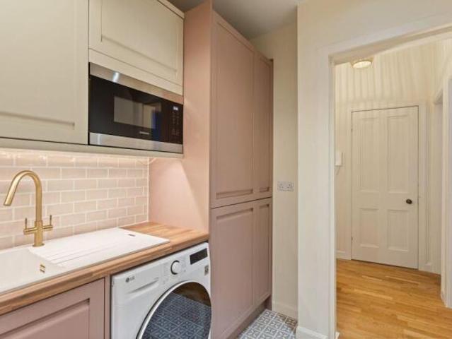 2 bedroom ground floor flat for sale in 28/1 Blackwood Crescent, Edinburgh, EH9 1QX, EH9