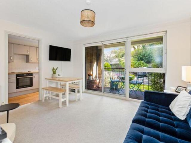 2 bedroom ground floor flat for sale in 35/2 York Road, Trinity, Edinburgh, EH5 3EG, EH5