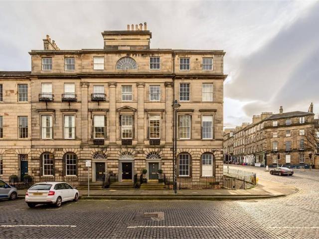 2 bedroom ground floor flat for sale in 87A Great King Street, New Town, Edinburgh, EH3 6RN, EH3