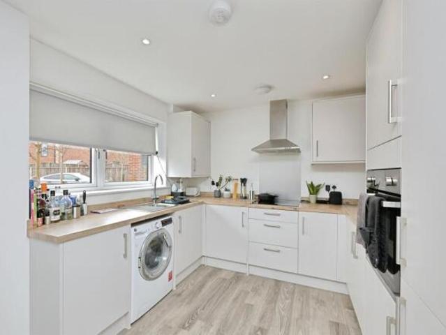 2 bedroom ground floor flat for sale in Calthorpe Drive, Cringleford, Norwich, NR4