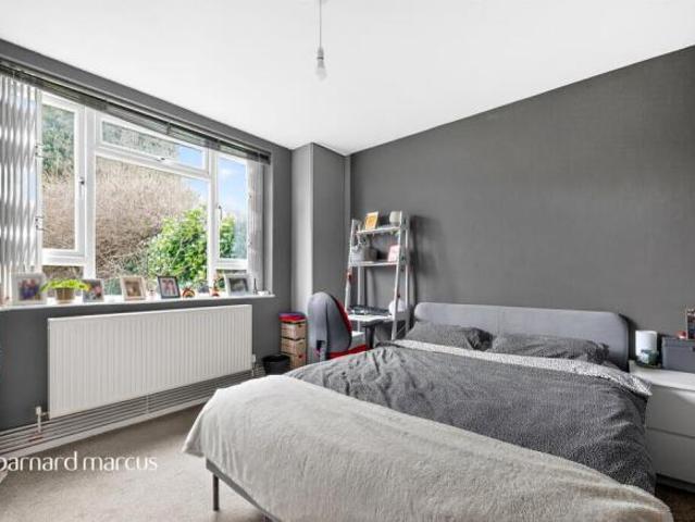 2 bedroom ground floor flat for sale in Cambalt Road, London, SW15