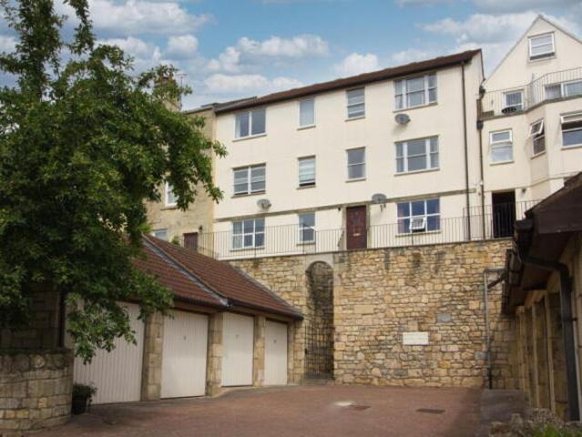 2 bedroom ground floor flat for sale in Chilton Road, Bath, BA1 6DR, BA1