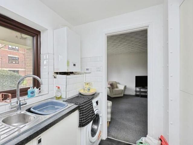 2 bedroom ground floor flat for sale in Cremorne Lane, Norwich, NR1