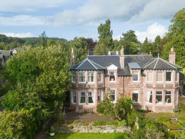 2 Bedroom Ground Floor Flat For Sale In Crieff, Perthshire