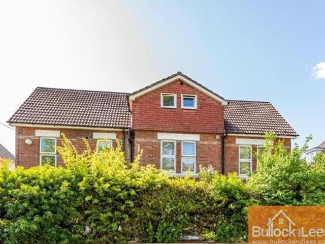 2 Bedroom Ground Floor Flat For Sale In Bournemouth, Dorset