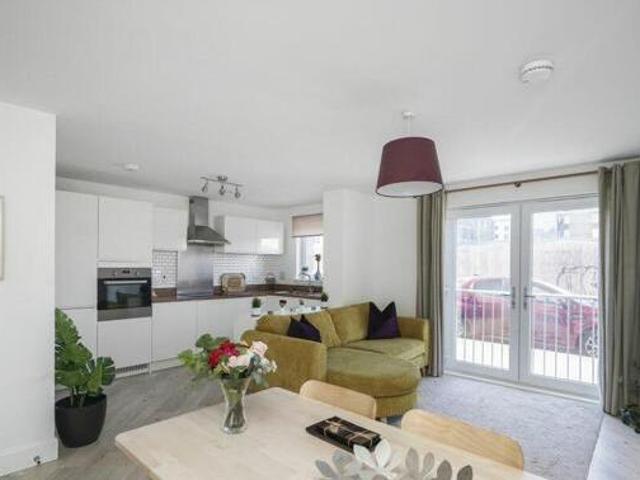 2 Bedroom Ground Floor Flat For Sale In Bonnington, Edinburgh
