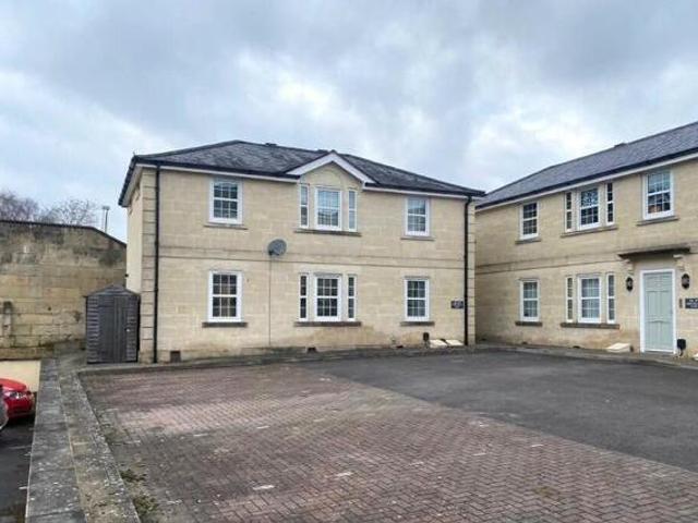 2 Bedroom Ground Floor Flat For Sale In Bath, Somerset