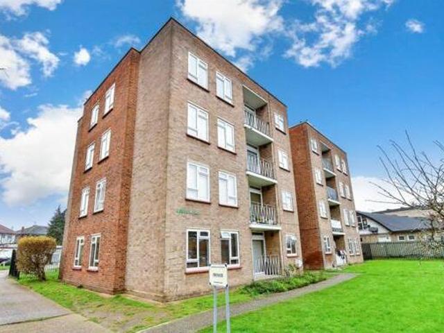 2 Bedroom Ground Floor Flat For Sale In Barking