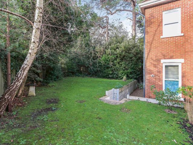 2 bedroom ground floor flat for sale in Bassett House, Knyveton Road, BH1