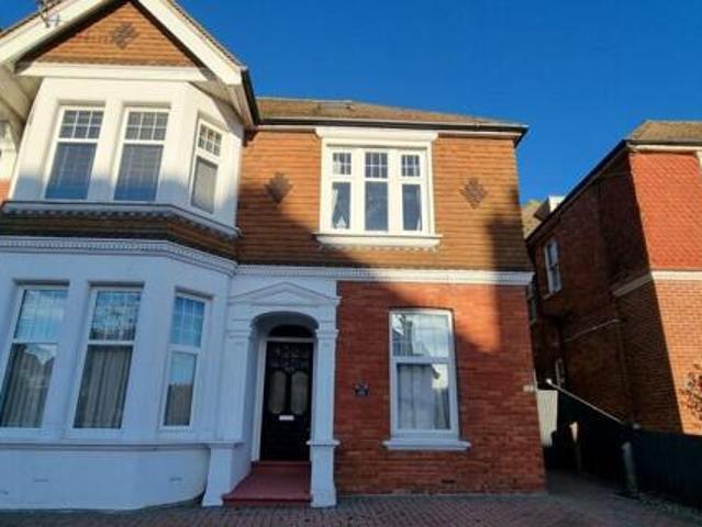 2 Bedroom Ground Floor Flat For Sale In Bexhill On Sea