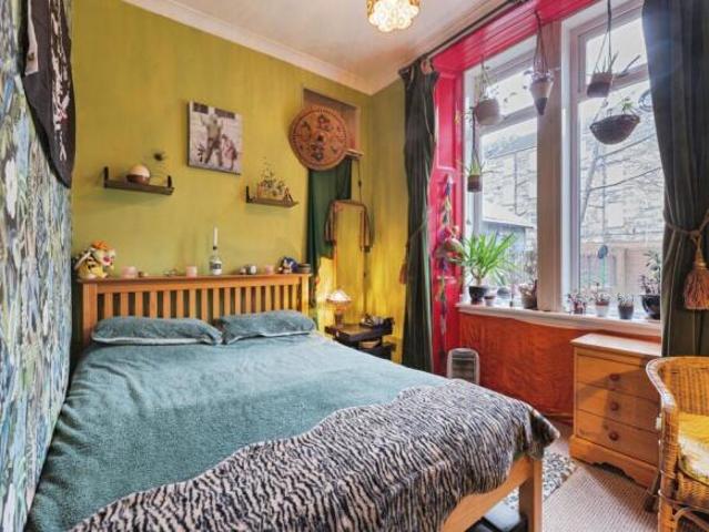 2 bedroom ground floor flat for sale in Belleisle Street, Glasgow, G42