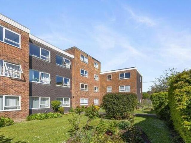 2 Bedroom Ground Floor Flat For Sale In Billingshurst
