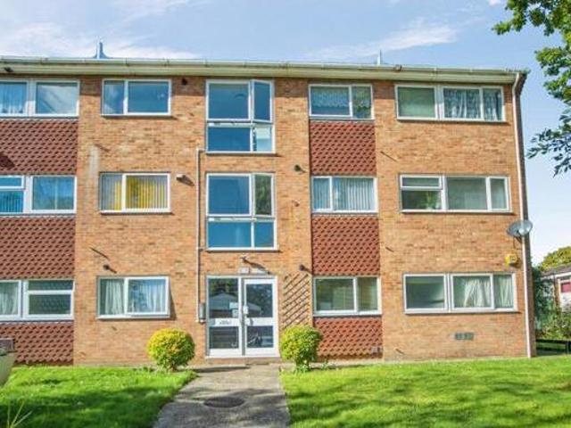 2 Bedroom Ground Floor Flat For Sale In Gillingham