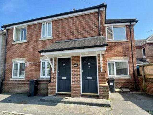 2 Bedroom Ground Floor Flat For Sale In Gladstone Road East