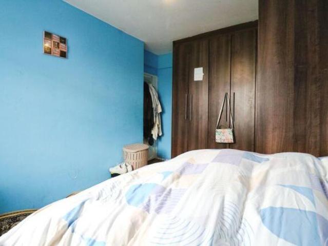 2 bedroom ground floor flat for sale in Darrell Close, Langley, SL3