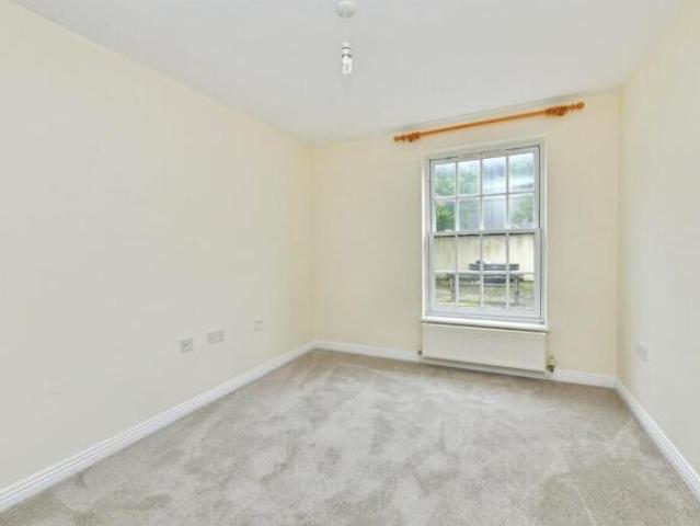 2 bedroom ground floor flat for sale in Emily Gardens, Plymouth, PL4