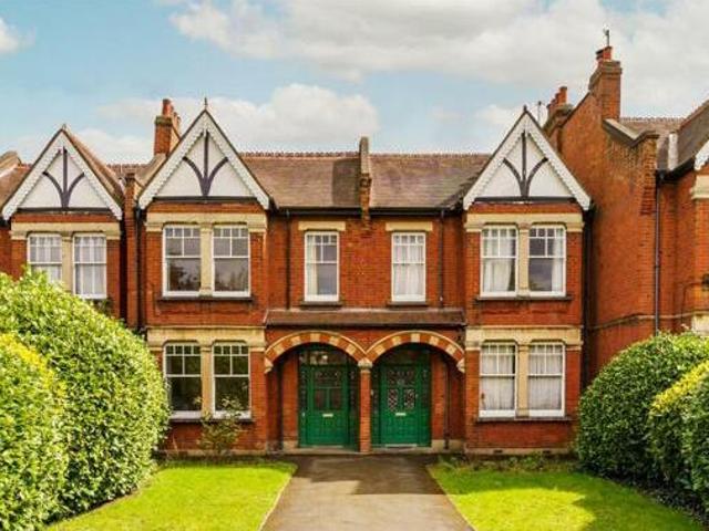 2 Bedroom Ground Floor Flat For Sale In Ealing