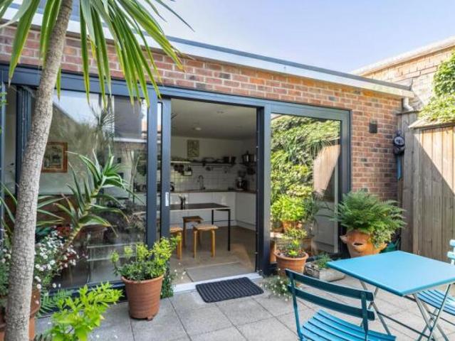 2 bedroom ground floor flat for sale in Edward Street, Norwich, NR3