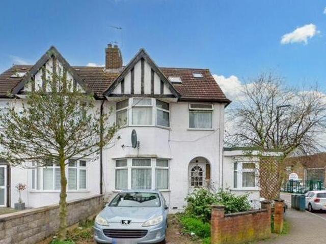 2 Bedroom Ground Floor Flat For Sale In Edgeware