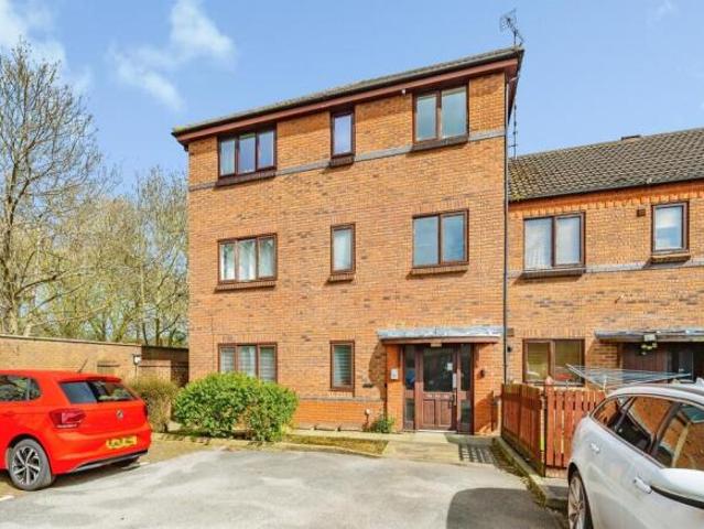2 bedroom ground floor flat for sale in Etruria Gardens, Derby, DE1