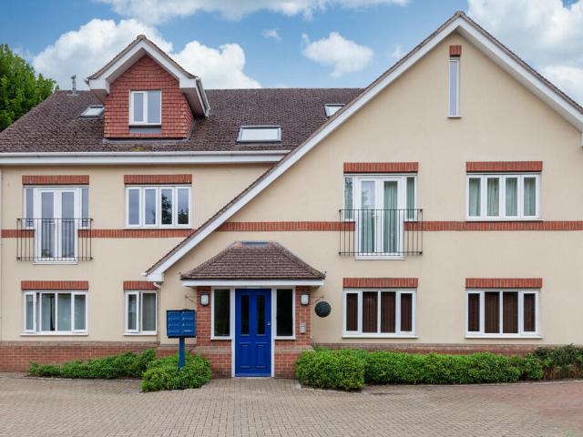 2 bedroom ground floor flat for sale in Five Mile Drive, Summertown, OX2