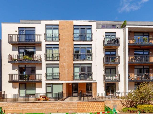 2 bedroom ground floor flat for sale in Flat 3, 18 Hopetoun Street, Edinburgh, EH7 4GH, EH7