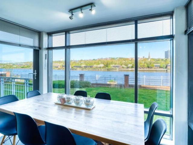 2 bedroom ground floor flat for sale in Kingfisher Court, Dunston, NE11