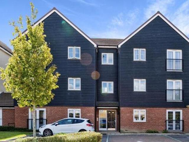 2 Bedroom Ground Floor Flat For Sale In Kingsnorth