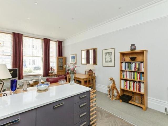 2 bedroom ground floor flat for sale in Howard Square, Eastbourne, BN21
