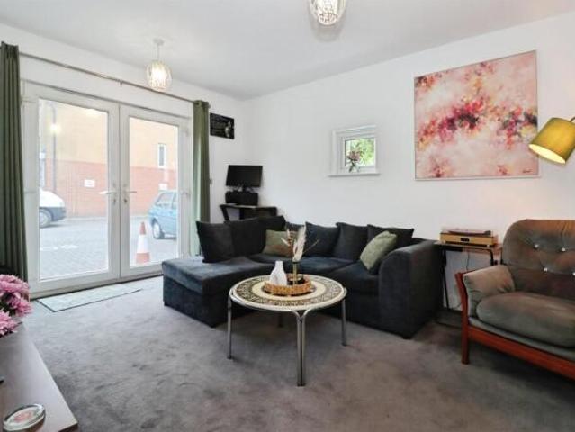 2 bedroom ground floor flat for sale in Hollybrook Park, BRISTOL, BS15