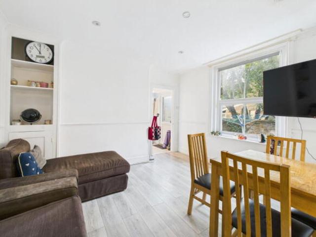 2 bedroom ground floor flat for sale in Homefield Road, Worthing, BN11 2JA, BN11