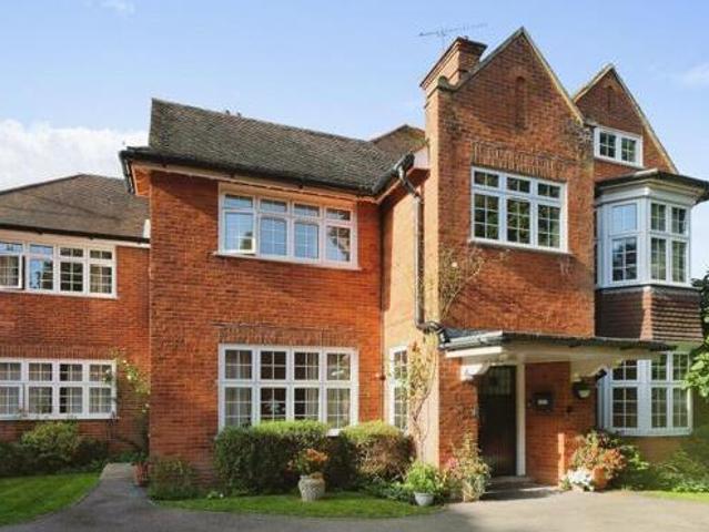 2 Bedroom Ground Floor Flat For Sale In Hook