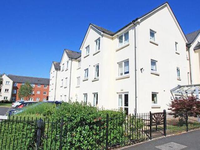 2 Bedroom Ground Floor Flat For Sale In Hammond Close