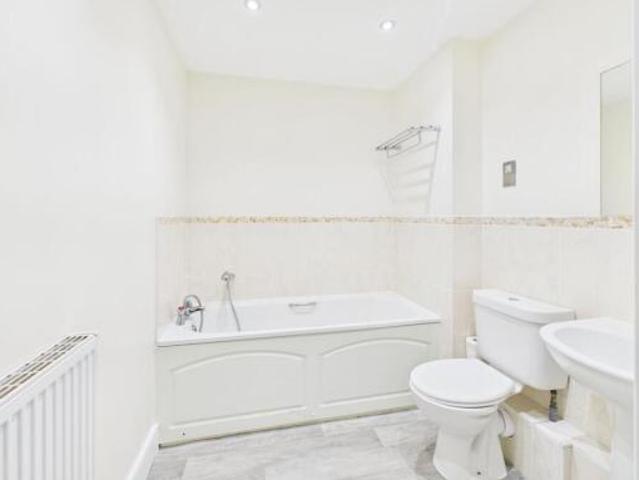2 bedroom ground floor flat for sale in Hammonds Drive, Peterborough, PE1