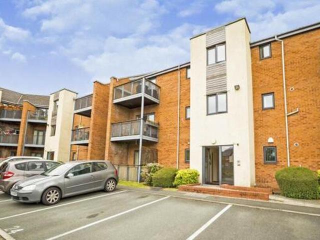 2 Bedroom Ground Floor Flat For Sale In Helsby