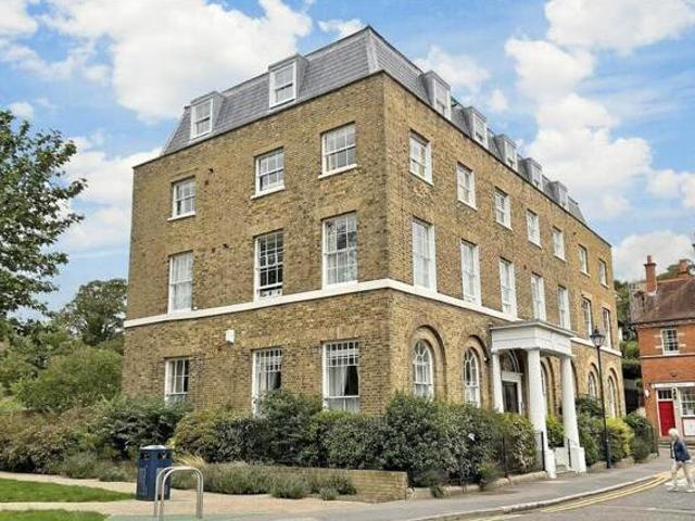 2 Bedroom Ground Floor Flat For Sale In Hythe