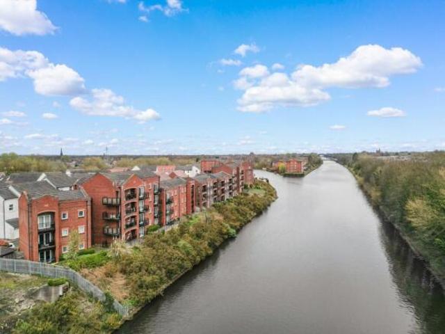 2 bedroom ground floor flat for sale in Imperial Court, Warrington, WA4