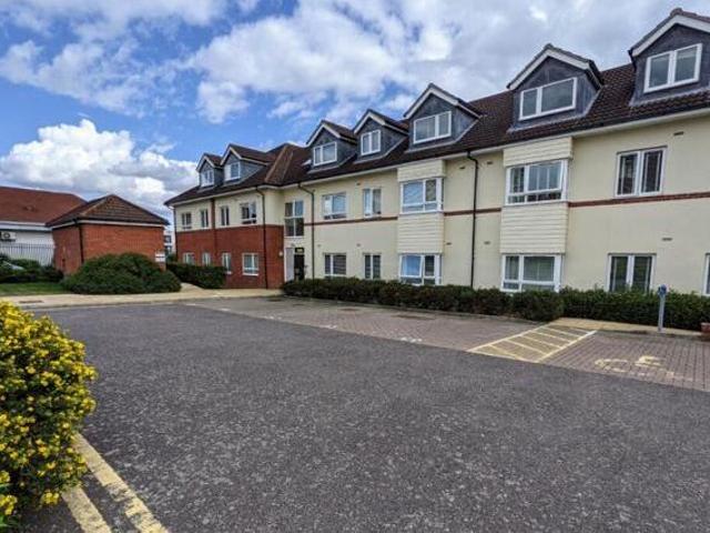 2 Bedroom Ground Floor Flat For Sale In Oak Road South