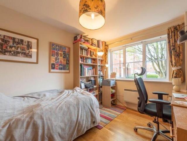 2 bedroom ground floor flat for sale in Osney Lane, Oxford, Oxfordshire, OX1