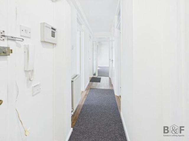 2 bedroom ground floor flat for sale in Overnhill Road, Downend, BS16