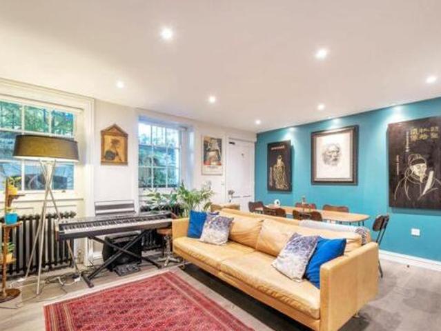2 Bedroom Ground Floor Flat For Sale In London