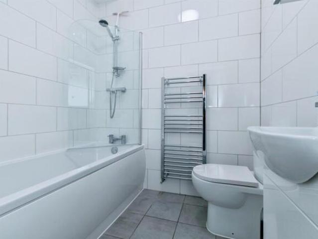 2 bedroom ground floor flat for sale in Lansdowne Road, Bournemouth, BH1