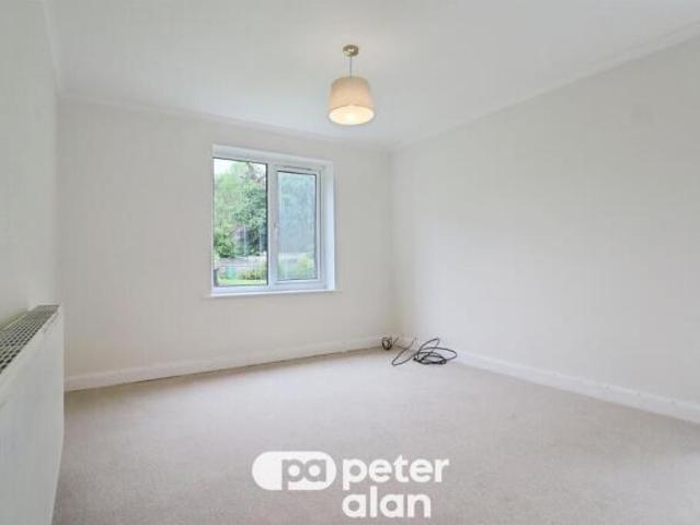 2 bedroom ground floor flat for sale in Lee Court, Cardiff, CF14