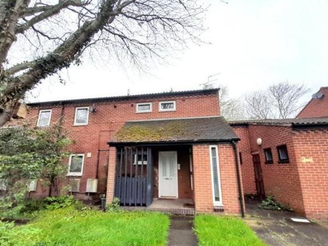2 Bedroom Ground Floor Flat For Sale In Leicester