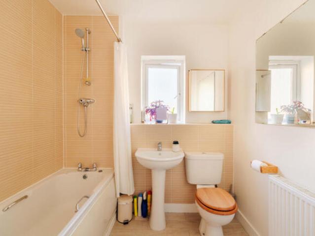 2 bedroom ground floor flat for sale in Linden Quarter, Cromwell Street, BS3