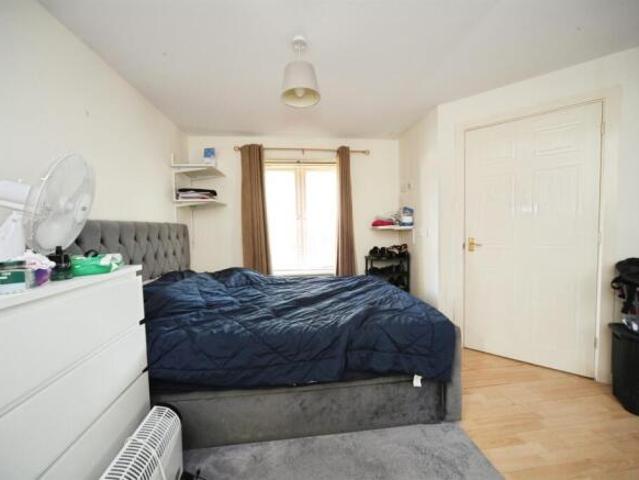2 bedroom ground floor flat for sale in Morgan Close, Luton, LU4