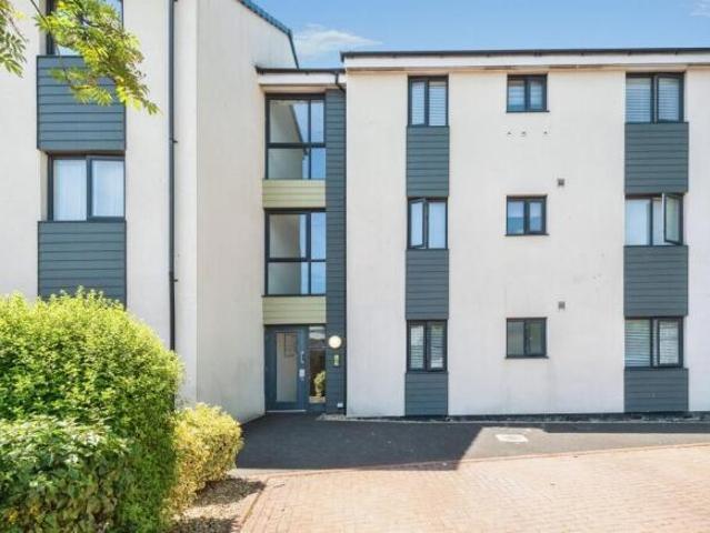 2 bedroom ground floor flat for sale in Marazion Way, Plymouth, PL2