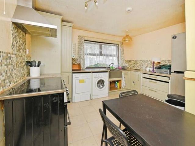 2 bedroom ground floor flat for sale in Mills Road, Plymouth, PL1